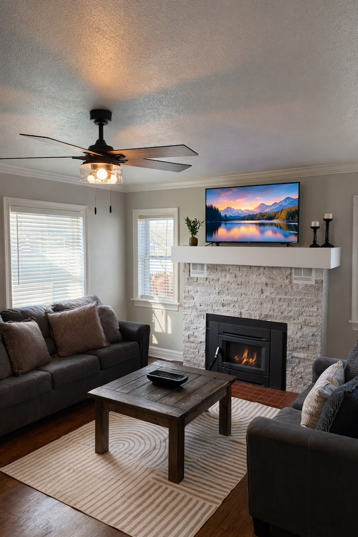 Cozy Cottage Near Everything - Rolla, MO