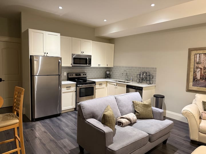 Private Gated 1 Bdrm Suite In Fort Langley. - Langley, BC