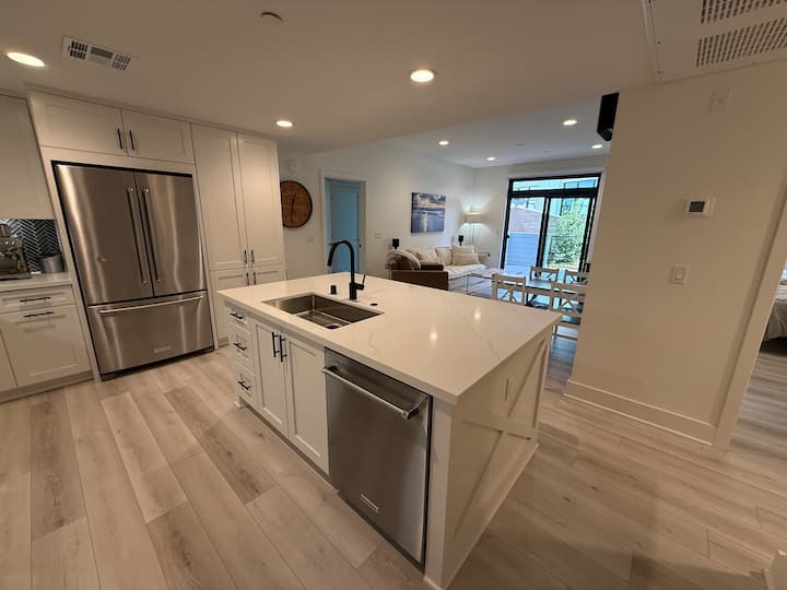 Fox Point Farms Heavenly - Encinitas, CA