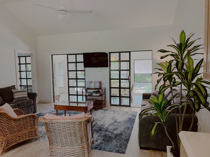 Emerald Bay | Steps To Cemetery Beach | West Bay - Cayman Islands