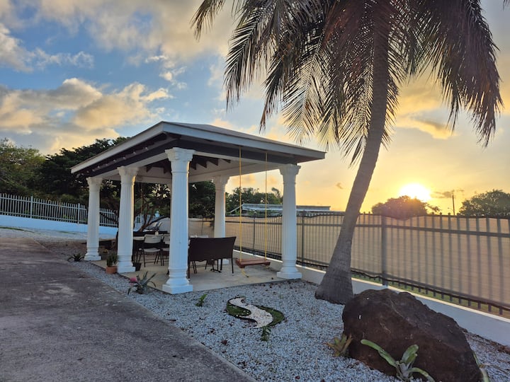 Cozy Central Stay • Beach Gear & Parking - Culebra