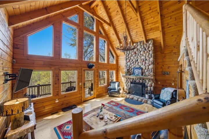 Mountain View Log Cabin W Hot Tub & Foosball - Bryson City, NC