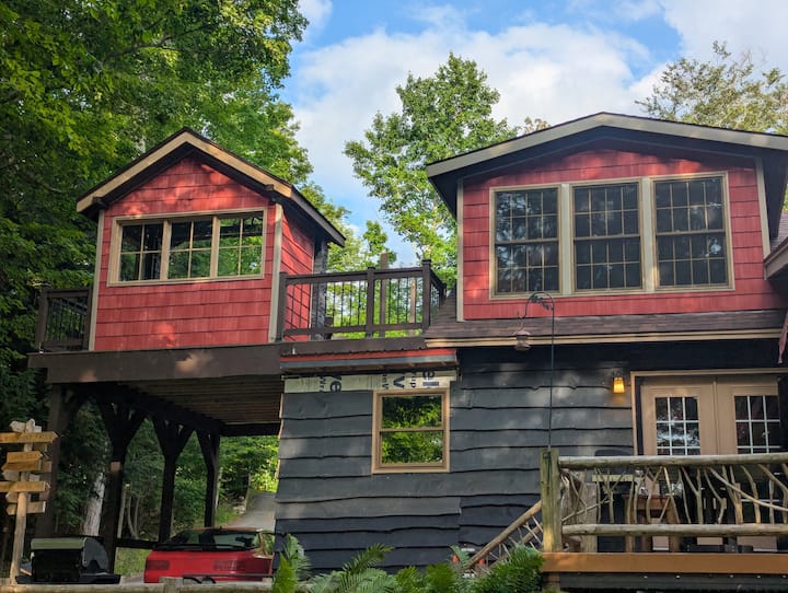 Suite At Dunwerkin Lakehouse - Tupper Lake, NY