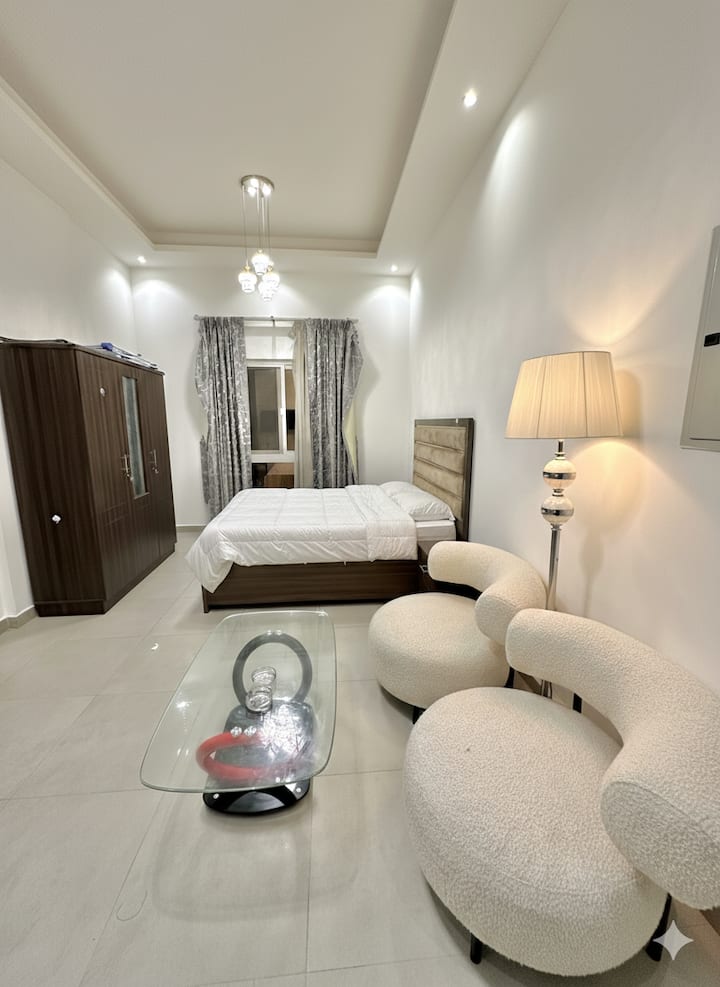 Entire Studio Apartment With King Bed - Ajman