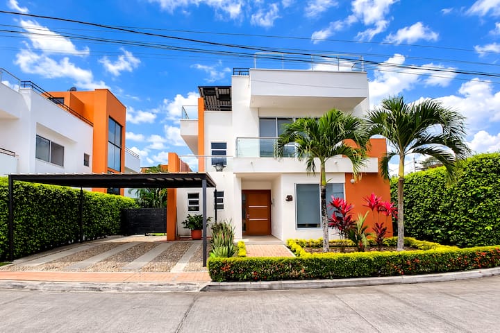 Espectacular Casa En San Isidro Del Lago Anapoima - Anapoima