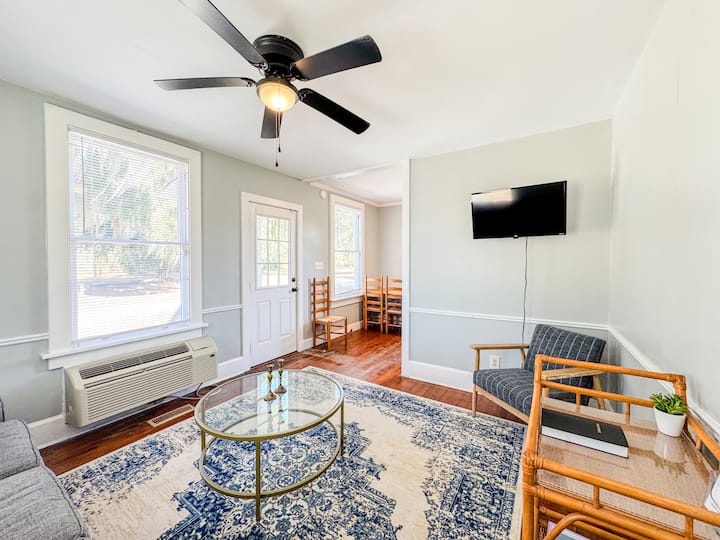 Lowcountry Cottage | 10 Min To Parris Island! - Beaufort, SC