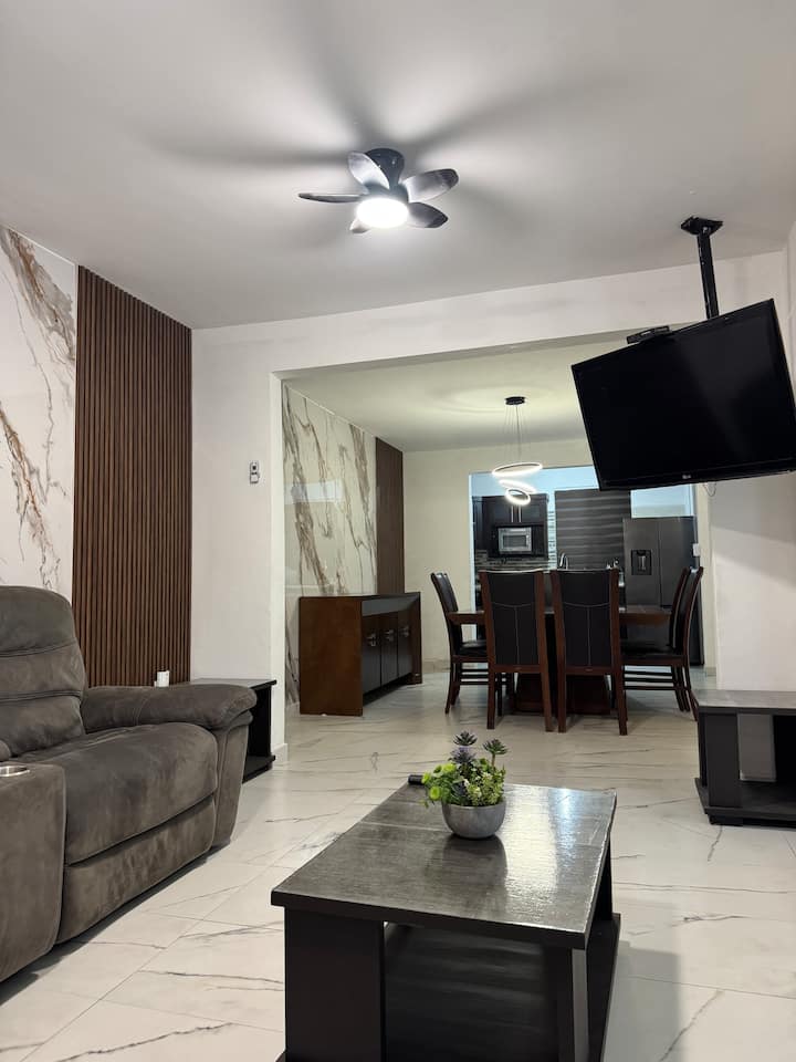Residencia En Saltillo - Saltillo