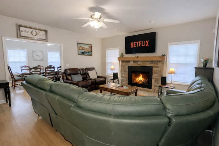 Bald Mountain Retreat In Rumbling Bald - Lake Lure - North Carolina