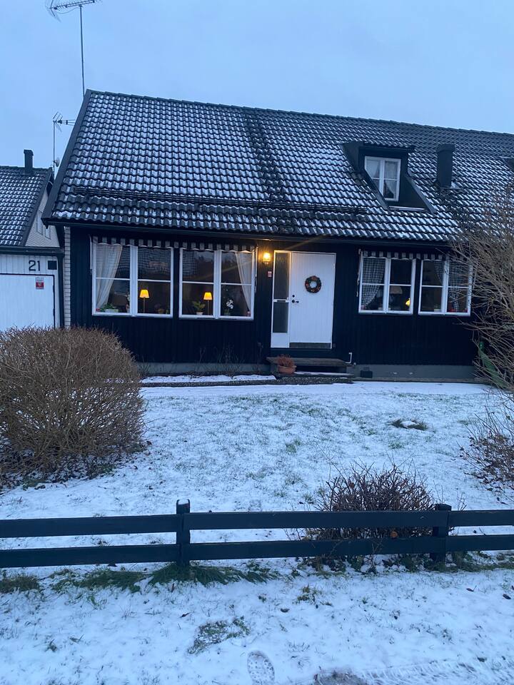 Hus I ÅKersberga Nära Busshållplats - Åkersberga