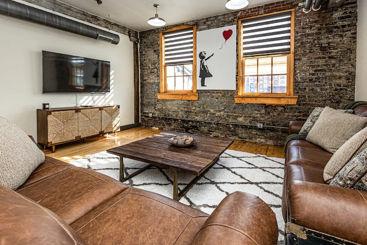 New- Spacious -Free Parking- Walkable Downtown - Knoxville, TN