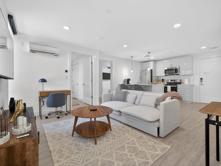 Spacious 2br For 6 | Free Parking | Bu & Harvard - Boston, MA