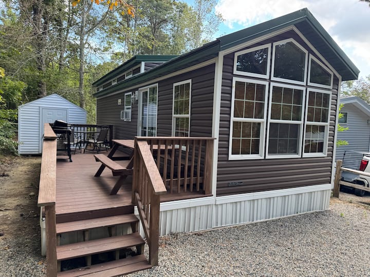Fantastic Cabin Beach Pool And Playground - Sandwich, MA
