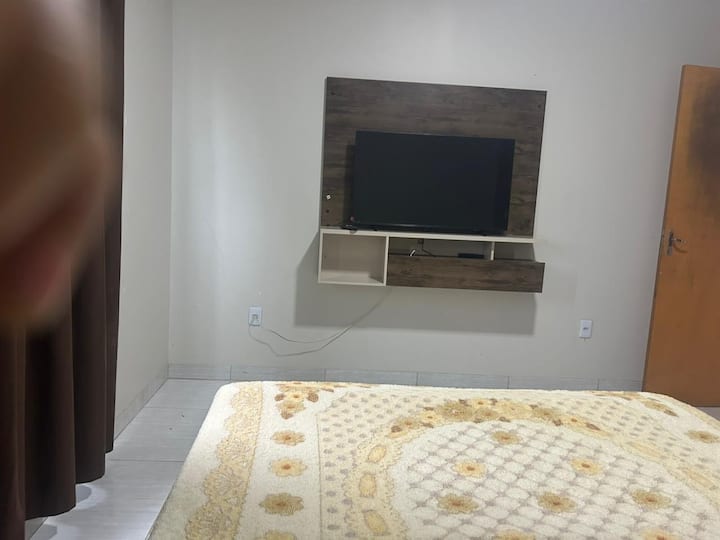 Casa Inteira/quintal Grande - Comodoro