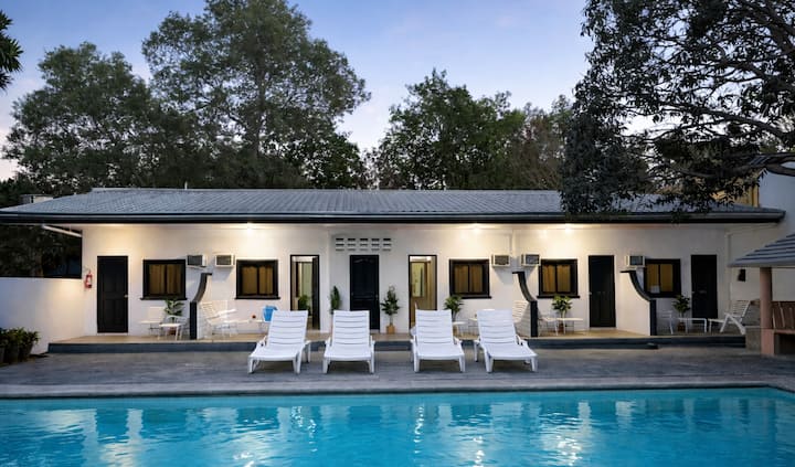 Cerise Garden Villa | Private Pool 5br Staycation - Cavite