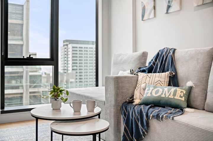 Melbourne Cbd 2br | Views, Pool, Spa & Gym - Melbourne
