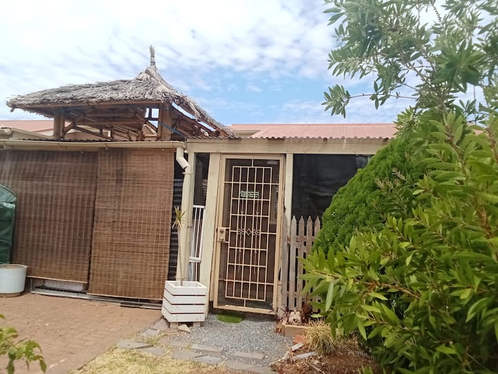 Shang Rah La Balinese Inspired Den - Adelaide