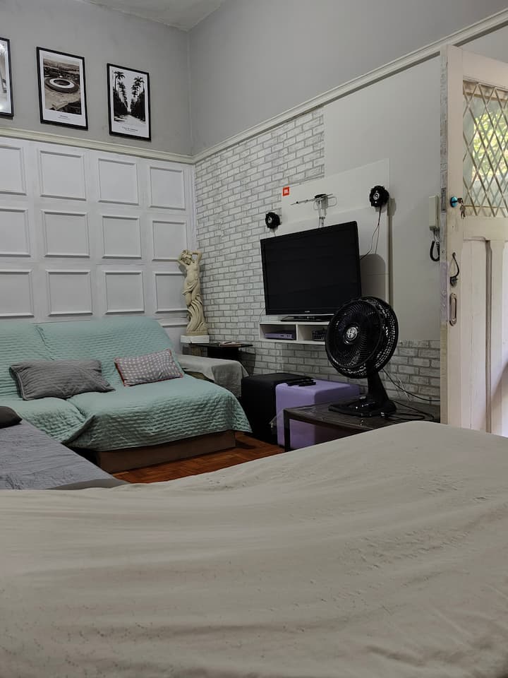 Savassi A Pé * Vaga * Studio Com Quarto De Casal - Belo Horizonte