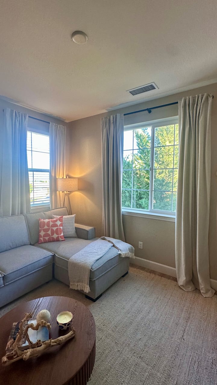 Serene Sparks Retreat – Private 1br - Nugget Casino Resort