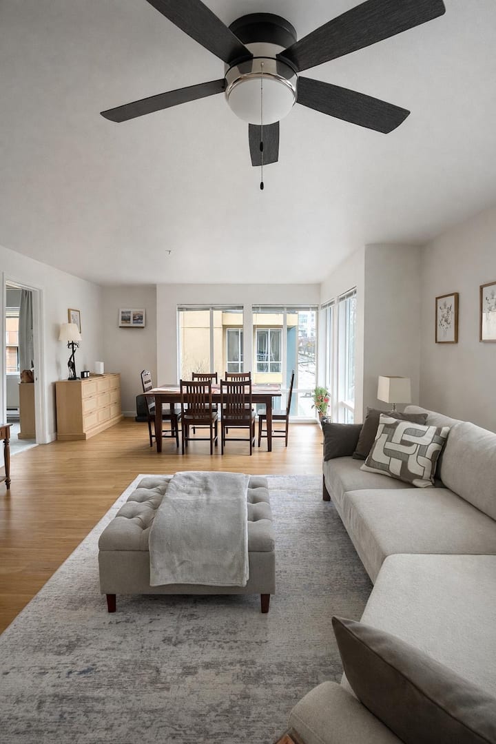 2br/2ba Walkable Bellevue Downtown Sleeps 5 - Bellevue, WA