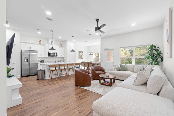 Brand New Designer Home • Forest View •6 Min B/ch - Navarre, FL