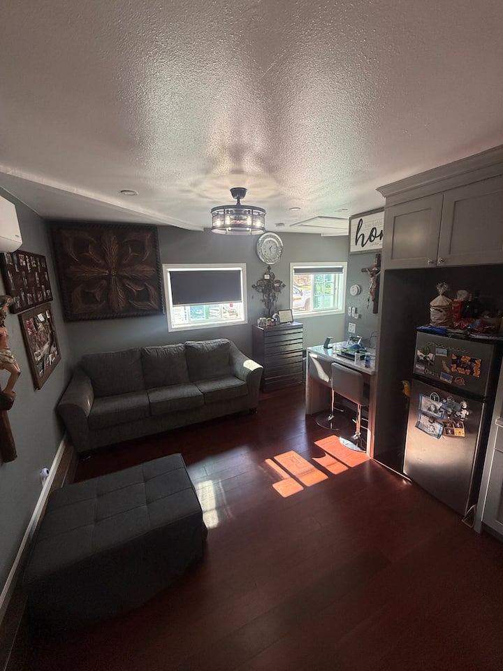 Luxury Modern Guest Home Fully Equipped - Salinas