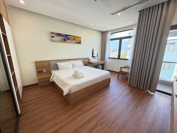 Cossy/ Cozy 1bd With Balcony - Washer & Parking - Da Nang