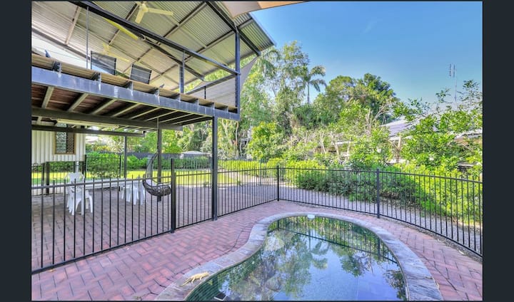 Private Tropical Studio Minutes From Beach & Shops - Darwin