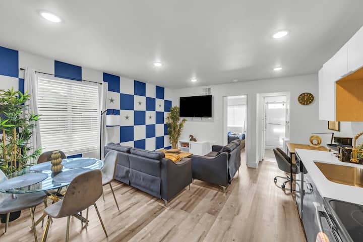 The Lone Star Dallas Cowboys Clubhouse 1bd1ba! - 댈러스