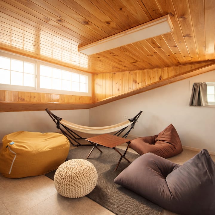 [가온하우스]16인 프리미엄숙소,퀸침대8개,방3개,화장실2개,캠핑감성,대전역,터미널,성심당 - Daejeon