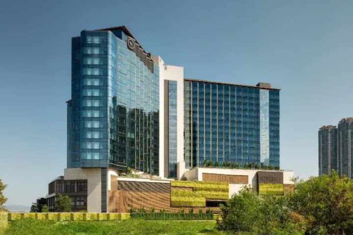 香港东涌世茂喜来登酒店，城景房，酒店交通便捷，近东涌地铁站，距香港迪士尼乐园 - Discovery Bay