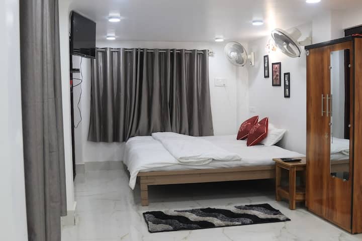 Kaashi Villas - Room 2 - Mughalsarai