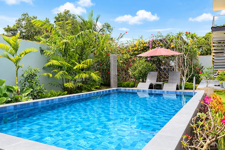 Pool Villa Fox Den Near Lio: Gym~garage~badminton - El Nido