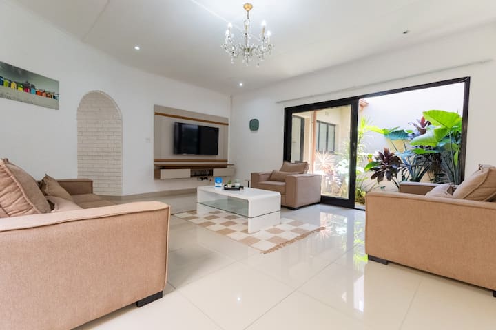 Spacious & Airy - 4 Bed Townhouse @ Windsor Place - Ramsgate
