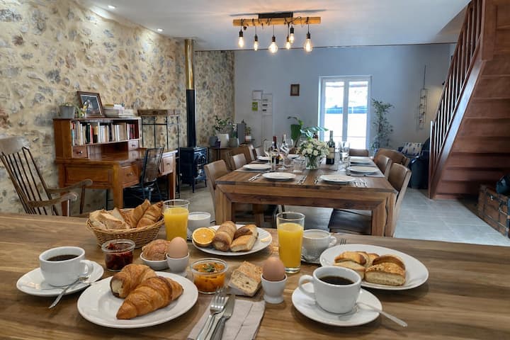 La Maison Du Miel, Clim Poêle Animaux Ok - La Franqui