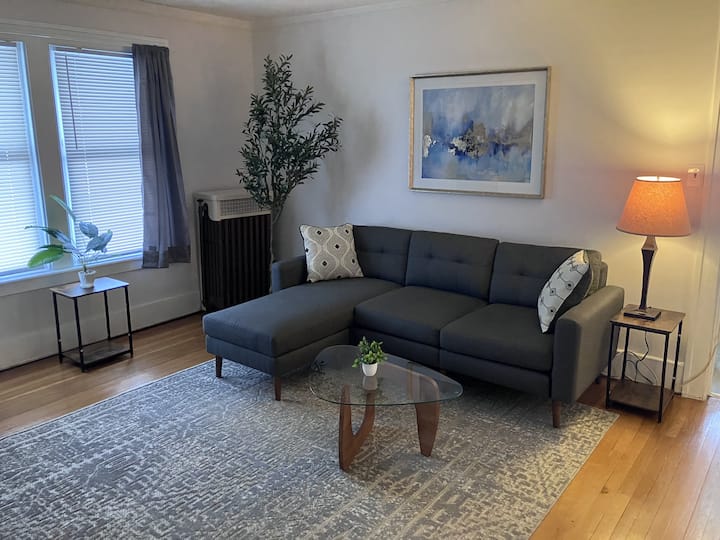 Executive 2br | Gm Tech & Civic Center - ウォレン, MI