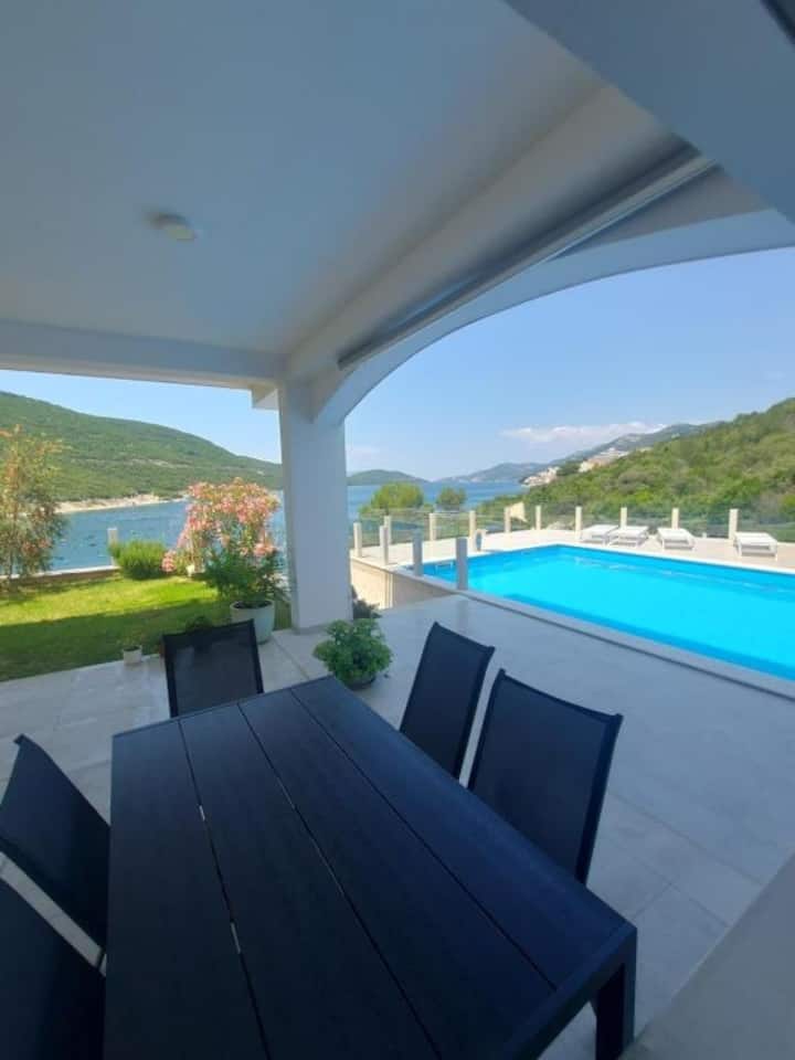 Deluxe Apartman Sa Spavaćom Sobom - Neum