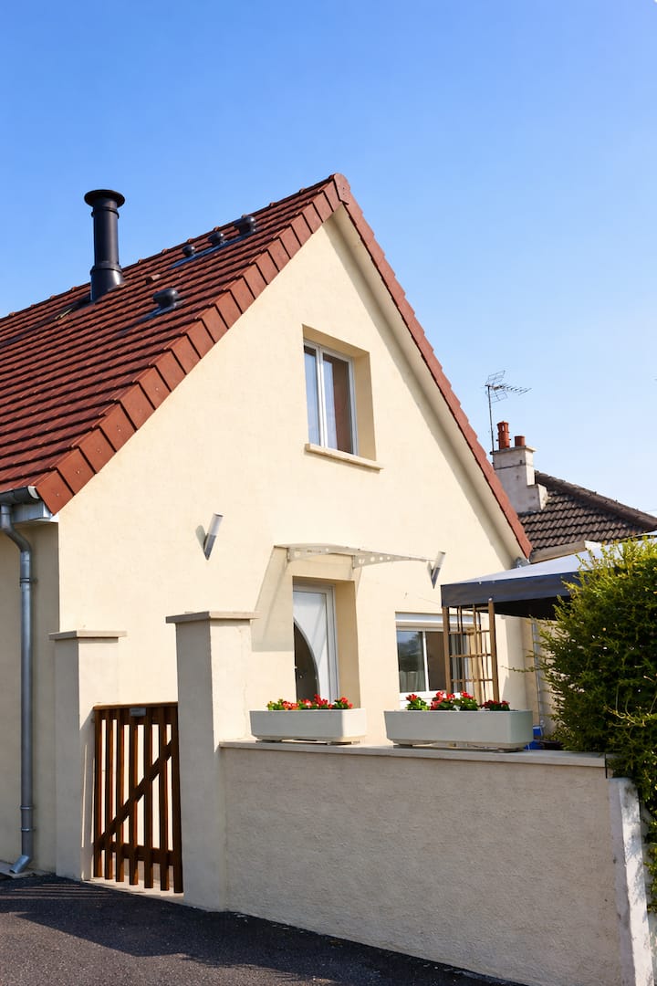 Maison Cosy Proche Plage & Parking Privé - Hermanville-sur-Mer