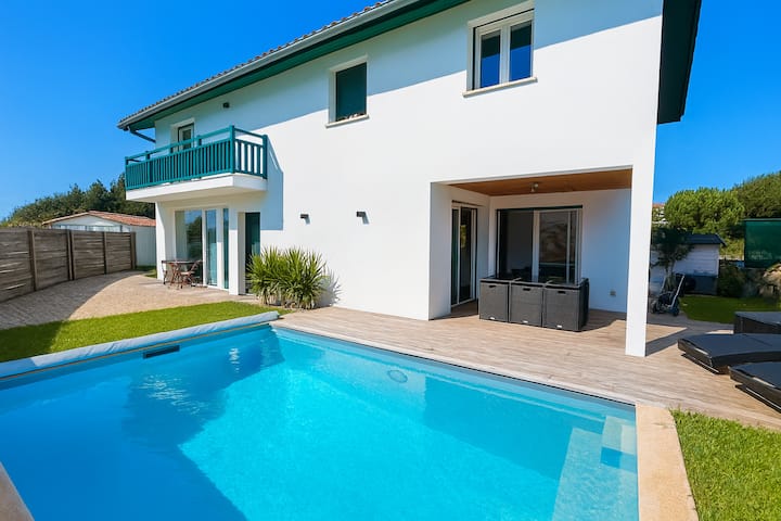 Villa D’exception Avec Piscine Chauffée à Guéthary - Biarritz
