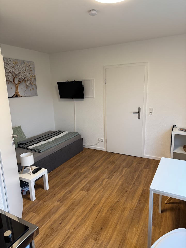 Modernes Zimmer Zentral Gelegen Für Jeden Geeignet - Bad Salzdetfurth