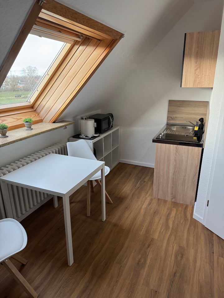 Modernes Zimmer Zentral Gelegen Für Jeden Geeignet - Bad Salzdetfurth