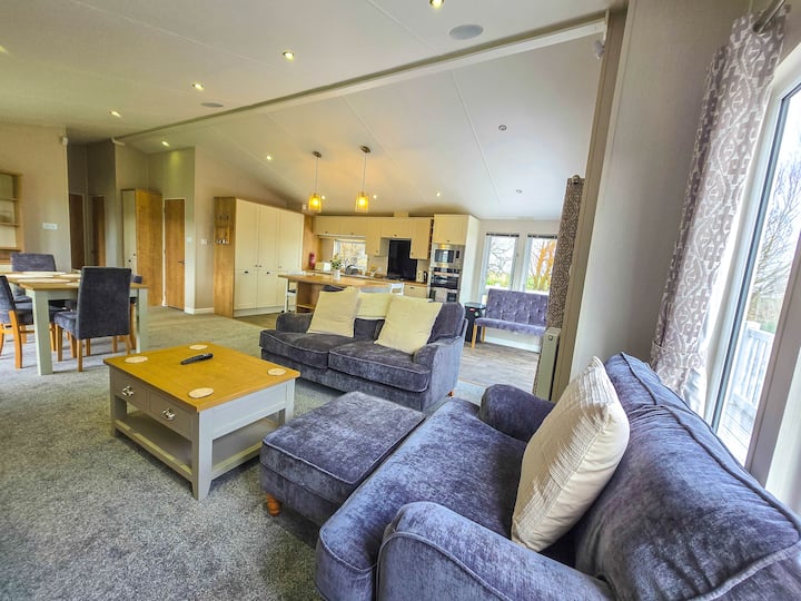 Spacious Luxury Lodge With Field Views - Camber Sands