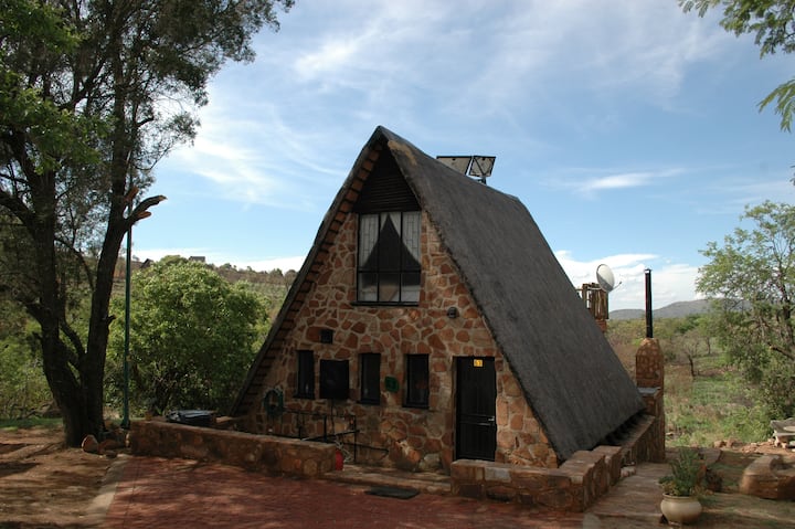 Iketla-riverfront Chalet In Magaliesberg Biosphere - Buffelspoort