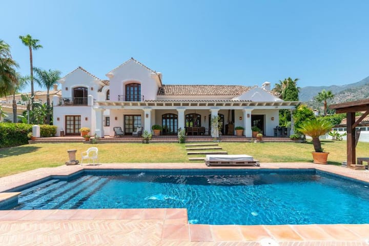 Villa Casa Sol - Charming Villa With Pool - Marbella