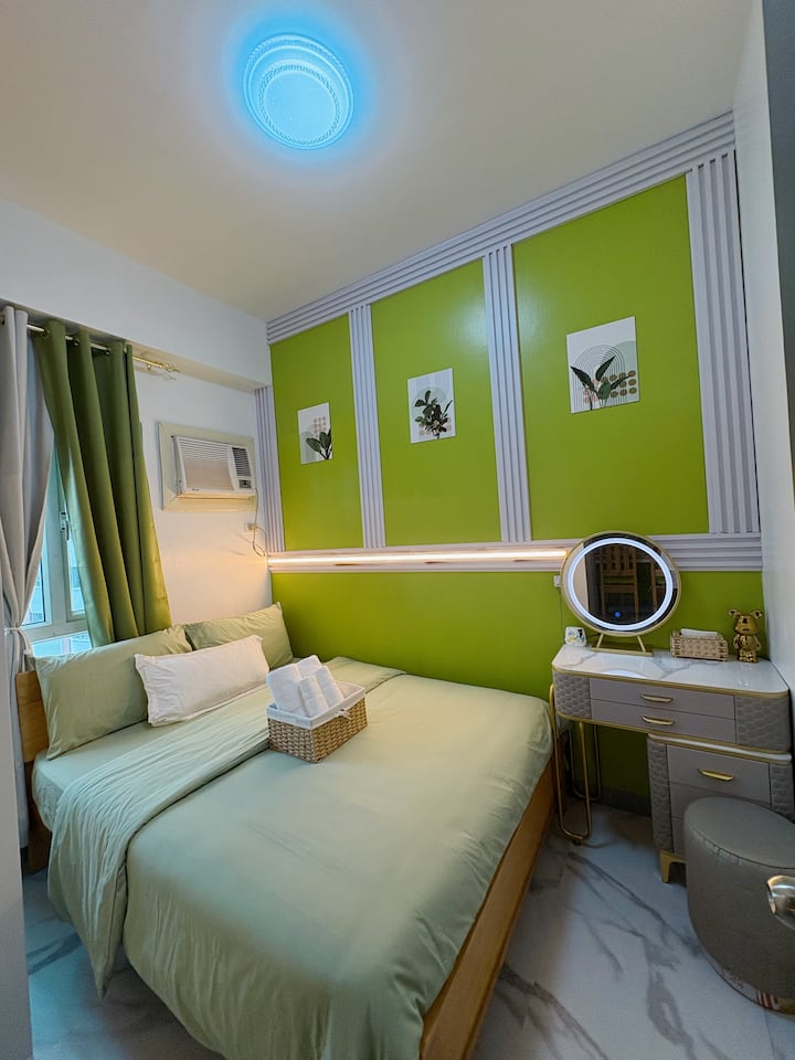 Gorgeous 2 Bedrooms Condotel Vito Cruz 20th - Manila