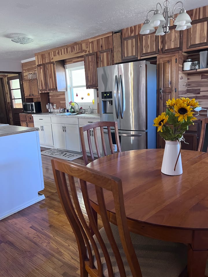 Very Peaceful Country Home - Granby, MO