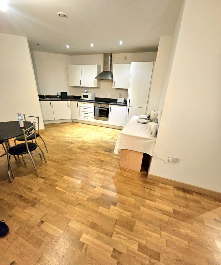 1 Bedroom Apartment Sleeps 4 - Colchester