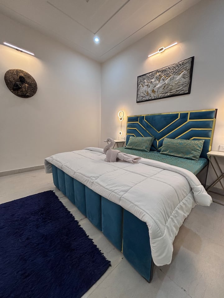 Terminal Stay- 1lux Bedroom Shared Living, Kitchen - Meerut
