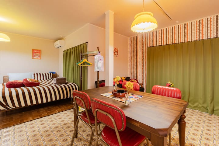 6名定額カンセキスタジアム/日環アリーナ栃木に一番近いレトロポップな貸し切りの宿。6名まで料金一律 - Utsunomiya