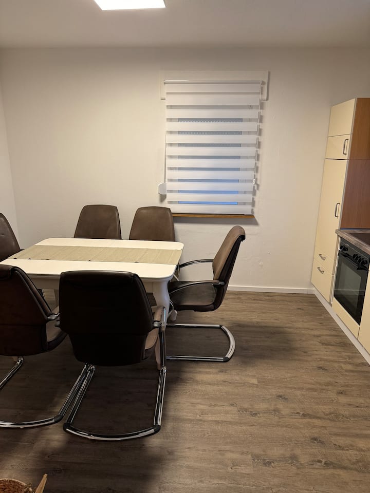 Ruhige Ferienwohnung Für Entspannte Tage - Reichshof