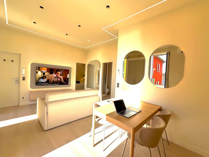 New / Sea View /2 Bedrooms /Parking /Premium Place - Menton